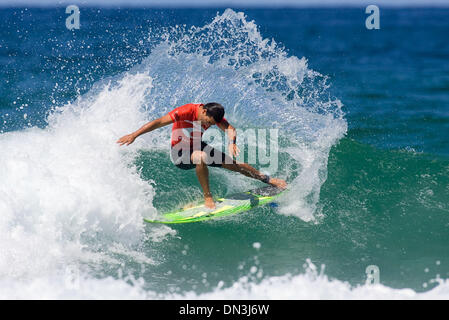 Aug 21, 2006; Hossegor, France; NIC MUSCROFT (Jan Juc, Vic, Aus) placed ...