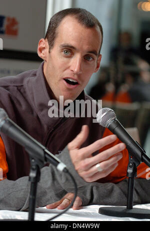 Nov 02, 2006; MANHATTAN, NEW YORK, USA; ALAN CULPEPPER (L) and DATHAN ...