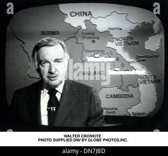 Feb. 19, 2001 - WALTER CRONKITE WITH WIFE BETTY AND DAUGHTER NANCY.Â ...