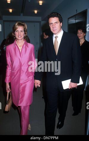 Nov. 13, 2001 - K23368KJ: 11/12/01.THE 2001 SPOTLIGHT AWARDS BENEFIT ...