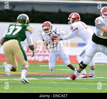 Colorado State running back Marcus McElroy (32) runs during an NCAA ...