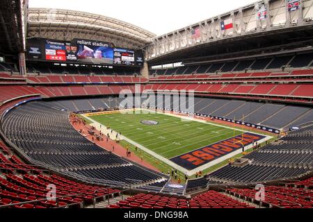 Houston, Texas, USA. 27th Dec, 2017. Missouri Tigers running back Larry ...