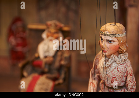 Vintage puppet theater - show - King and Princess Stock Photo - Alamy