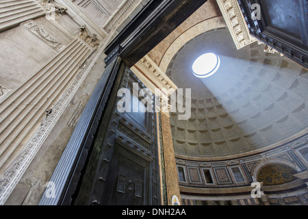 Circular skylight in old Historic mansion Stock Photo - Alamy