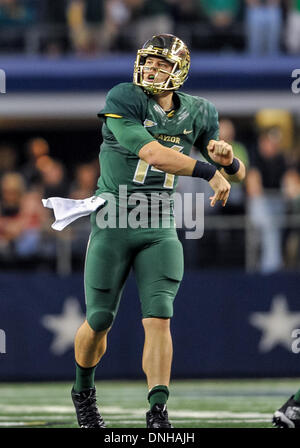 November 16, 2013: .Baylor Bears quarterback Bryce Petty (14) in action ...