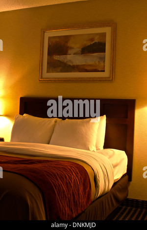 A hotel room HDR Stock Photo - Alamy