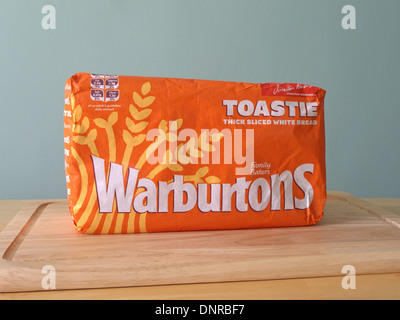 Warburtons Toastie, thick sliced white bread Stock Photo - Alamy