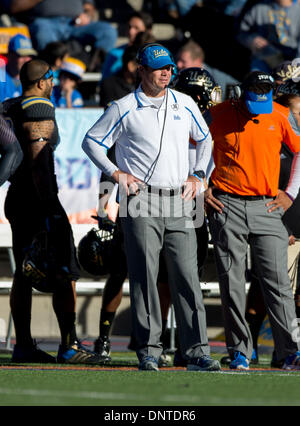 El Paso, TX, USA. 31st Dec, 2013. December 31, 2013 El Paso, TX.UCLA ...