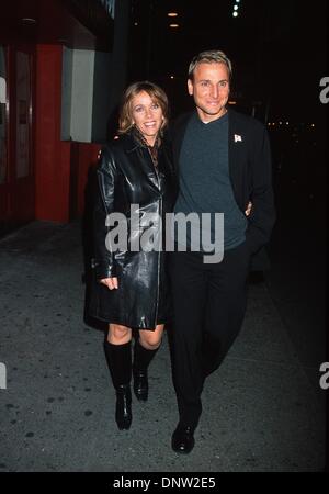 Oct. 10, 2001 - K23076HMc: MICHAEL GELMAN AND WIFE LAURIE AT ...