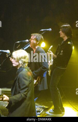 Apr. 17, 2002 - PAUL McCARTNEY'S CONCERT AT THE .CONTINENTAL AIRLINES ...