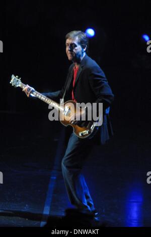 Apr. 17, 2002 - PAUL McCARTNEY'S CONCERT AT THE .CONTINENTAL AIRLINES ...