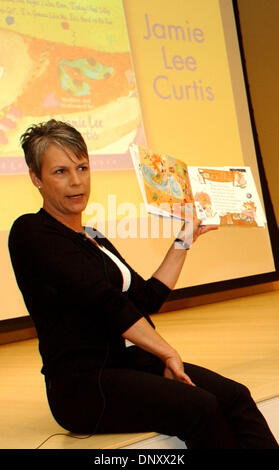 Jan 07, 2006; Santa Monica, CA, USA; Actress JAMIE LEE CURTIS reads ...