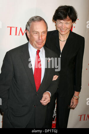 NYC Mayor MICHAEL BLOOMBERG and DIANE TAYLOR attends the Stock Photo ...