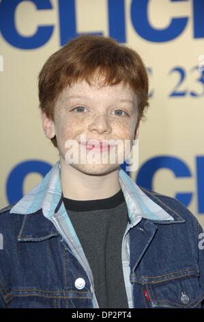 Click (Premiere) Cameron Monaghan 06-14-2006 / Mann Village Theater ...