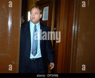 Jul 19, 2006; Bronx, NY, USA; PETER DITOMMASO exits Bronx Supreme Court ...