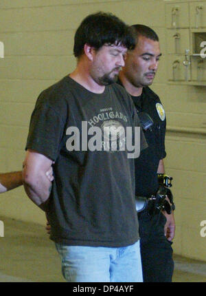 Aug 04, 2006; Phoenix, AZ, USA; Phoenix police arrested DALE HAUSNER ...