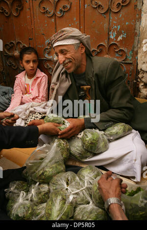 Sep 21, 2006; Sana'a, YEMEN; Chewing and selling qat in Taiz, Yemen ...