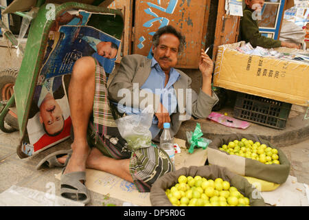 Sep 21, 2006; Sana'a, YEMEN; Chewing and selling qat in Taiz, Yemen ...
