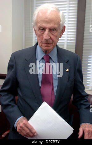 Manhattan District Attorney Robert Morgenthau, with Gregory Waples ...
