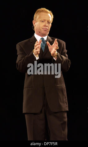 Nov 13, 2006; Charlotte, NC, USA; Motivational Speaker PETER LOWE ...