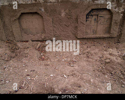 Mar 24, 2006 - Panabaj, Solola, Guatemala - Remnnants of village ...
