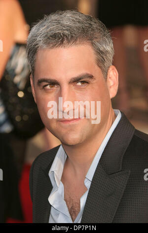 Taylor Hicks at the 34th Annual American Music Awards held at the ...