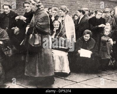 Famine in Germany, 1916 Stock Photo - Alamy