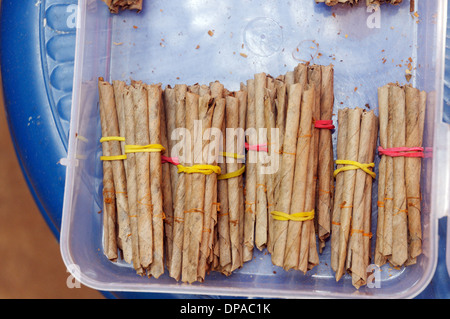 Indian Beedies / Beedi / Cigarettes Stock Photo - Alamy