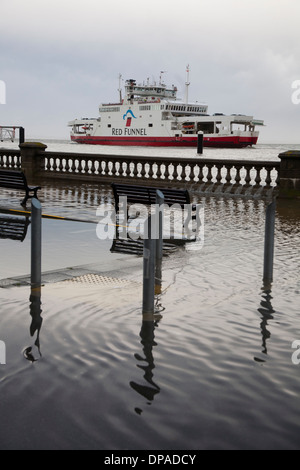 Flooding, 2014, Cowes, Isle of Wight, England, UK Stock Photo - Alamy