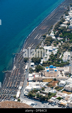 Black sand beach, Perissa, Santorini Stock Photo - Alamy