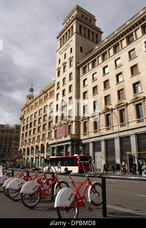 Plaza de catalunya and passeig de gracia barcelona buildings detail ...