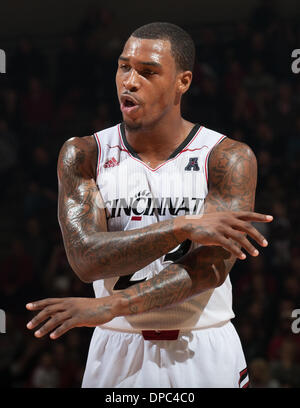 Cincinnati, OH, USA. 11th Jan, 2014. Cincinnati Bearcats guard Sean ...