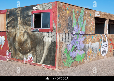 Artist Chip Thomas creates unusual visual interest on this structure ...