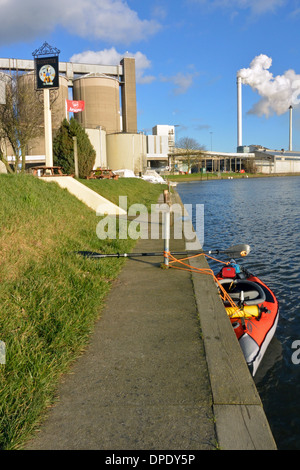 The Reedcutter Inn, pub or public house on the River Yare, Cantley ...