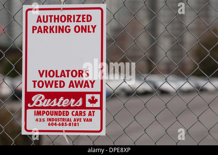 Authorized Parking Only Sign Stock Photo - Alamy