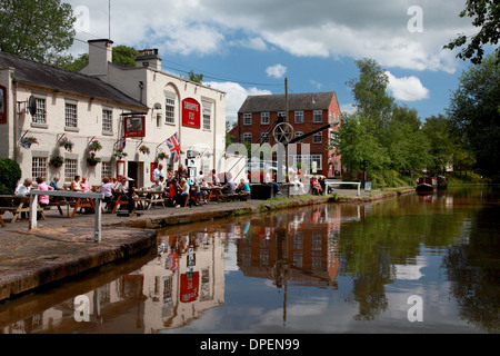 The Shroppie Fly pub and Audlem mill by the Shropshire Union Canal in ...