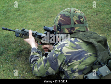 British army solders live firing on the ETR range northern Ireland ...