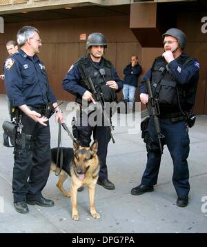 Apr. 11, 2006 - New York, New York, U.S. - SATURN ROCKS TIMES SQUARE TO ...