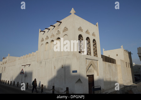 Exterior view to Sheikh Isa Bin Ali Al Khalifa house and mosque in ...