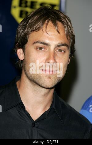 STUART TOWNSEND ACTOR BEST BUY HOLLYWOOD LOS ANGELES USA 30/05/2006 ...
