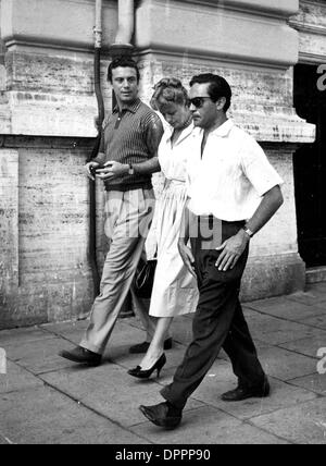 Jan. 23, 2006 - TONY FRANCIOSA WITH HIS FAMILY 1965.V2212.Â© ANGELO ...