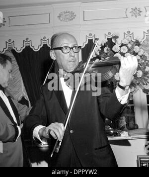 Dec. 13, 2006 - SAMMY CAHN AND WIFE GLORIA. PHOTOS(Credit Image ...