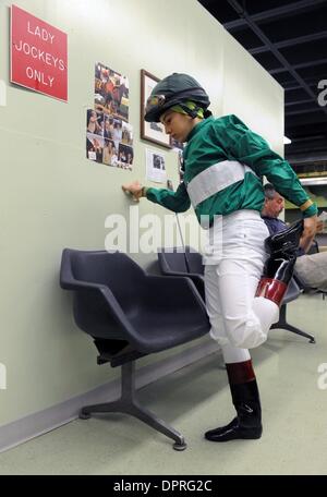 Mar 26, 2009 - Queens, New York, USA - Jockey JACKIE DAVIS (L ...