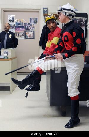 Mar 26, 2009 - Queens, New York, USA - Jockey JACKIE DAVIS (L ...