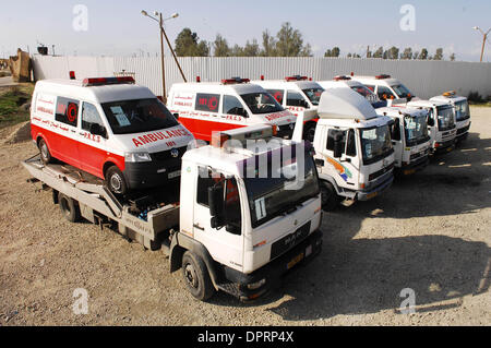 Dec 30, 2008 - Kerem Shalon Crossing, Israel - The largest humanitarian ...