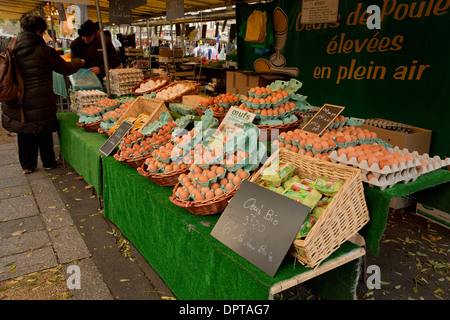 Fruit and vegetable market at Bastille in Paris, France Stock Photo - Alamy