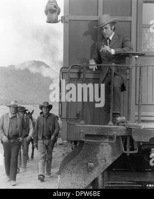 John Wayne Film: The Train Robbers (USA 1973) Characters: Lane Director ...