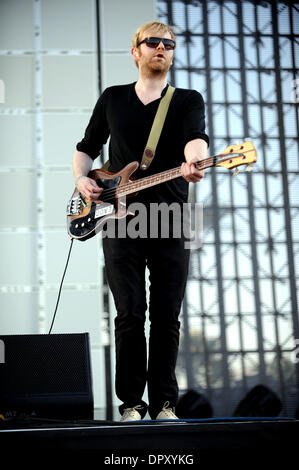 Bob Hardy of Franz Ferdinand performs during the 2023 Bonnaroo Music ...