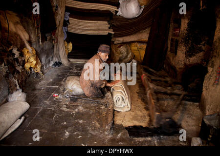Mar 04, 2009 - Sabzevar, Iran - Iranian children pose for photographer ...