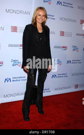 MALIN AKERMAN . ATTENDS THE CHILDREN .MENDING .HEARTS BENEFIT AT THE ...